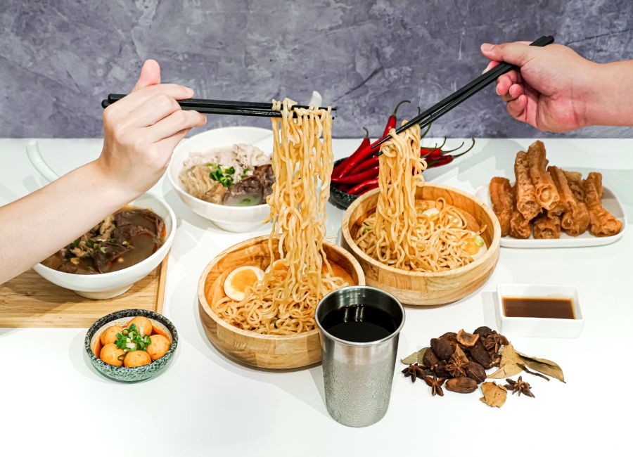 Taiwan's popular noodle chain Xiao Hun Mian opens first Singapore ...