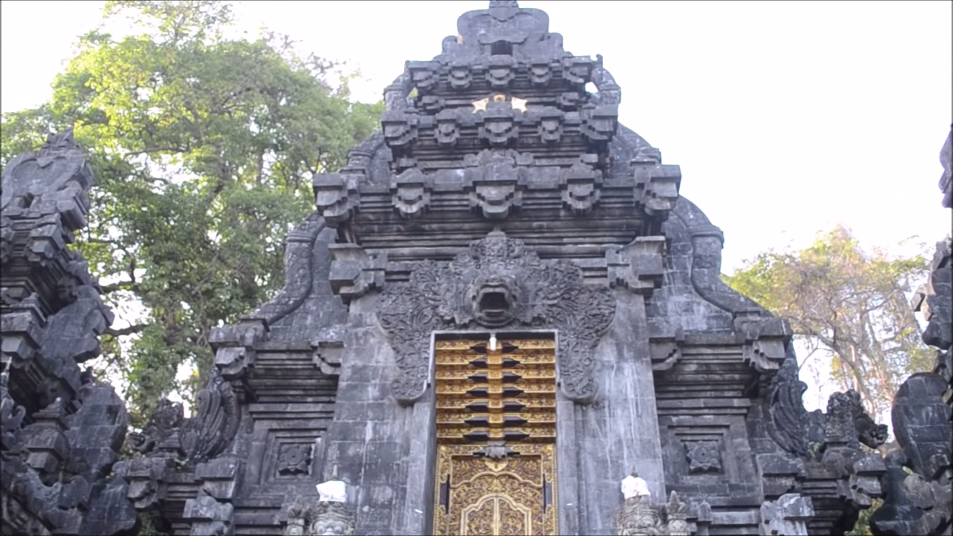 10 weird and unusual religious sites you must visit in the world ...