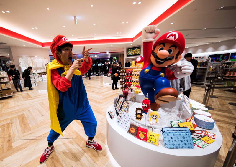 Mario mugs, Zelda tote bags as Nintendo opens first Tokyo store ...