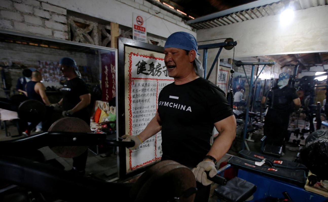 Decades strong: Chinese bodybuilders pump iron at old Beijing gym ...