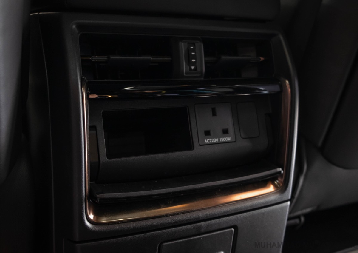 All-new Toyota Vellfire Hybrid arrives in Singapore: The ultimate ...