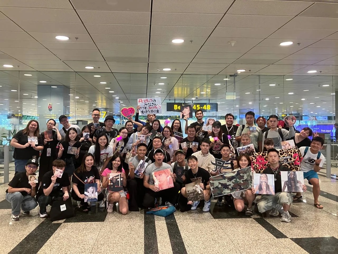 'Let's do something fun together': Ayumi Hamasaki gives fan service ...