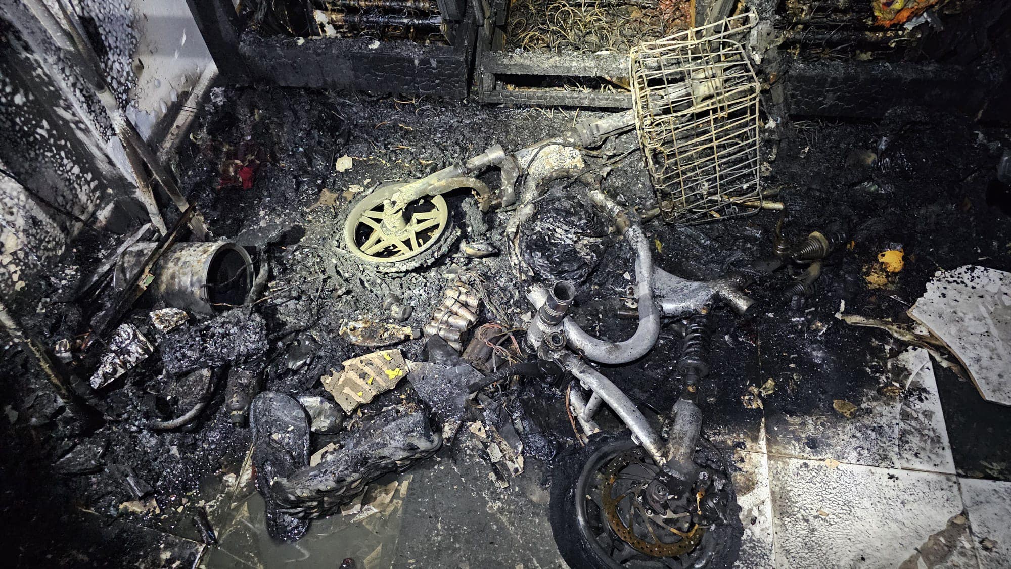 Hougang PMD fire: Man leaps from 2nd floor window, wife allegedly ...