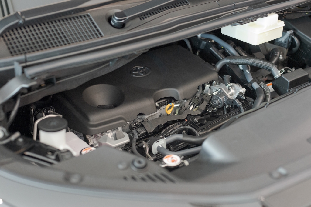 Toyota Vellfire Hybrid officially debuts in Singapore, Lifestyle News ...