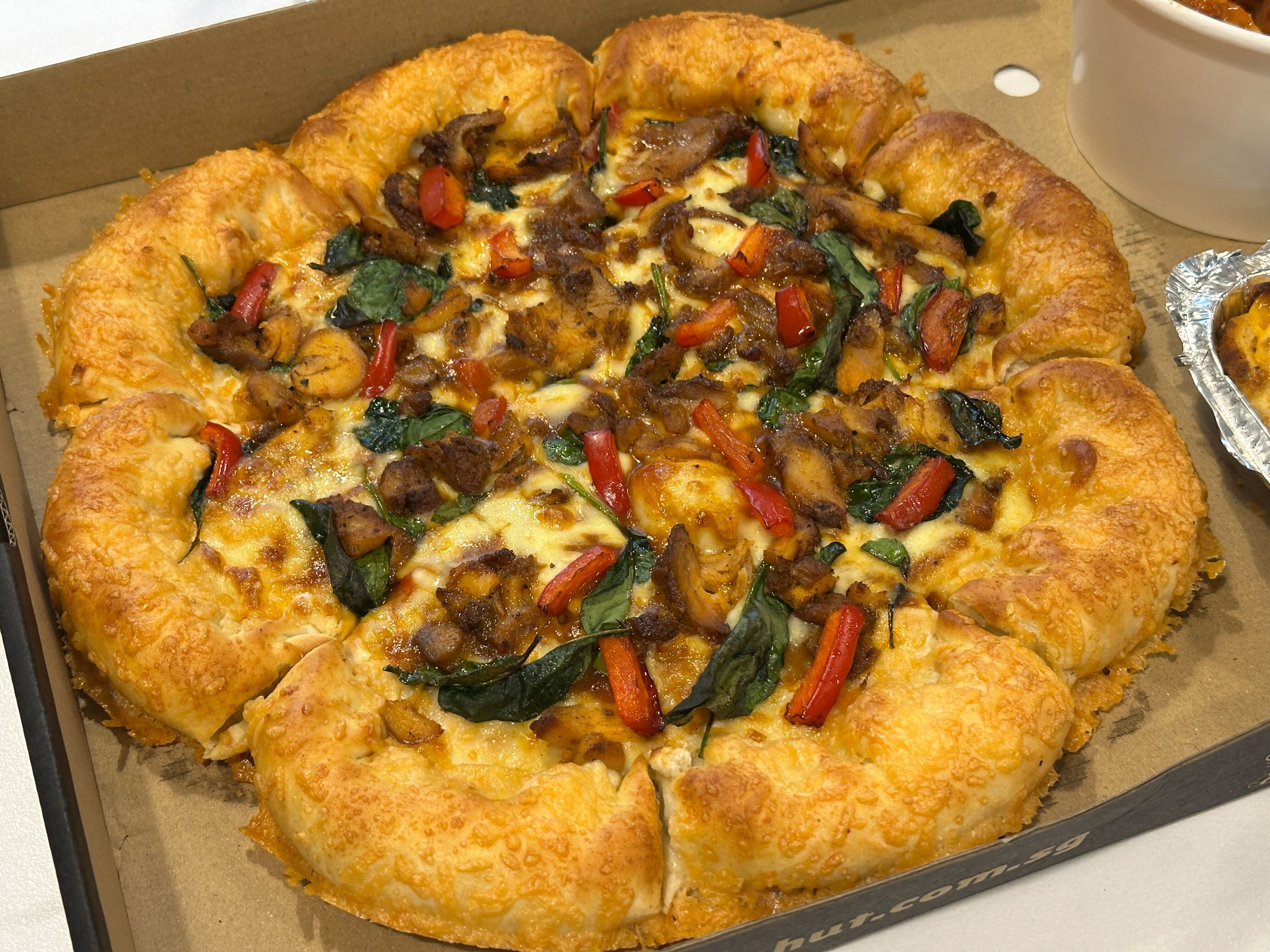 I try Pizza Hut's Season of Spice menu and its Sichuan Roasted Chicken ...
