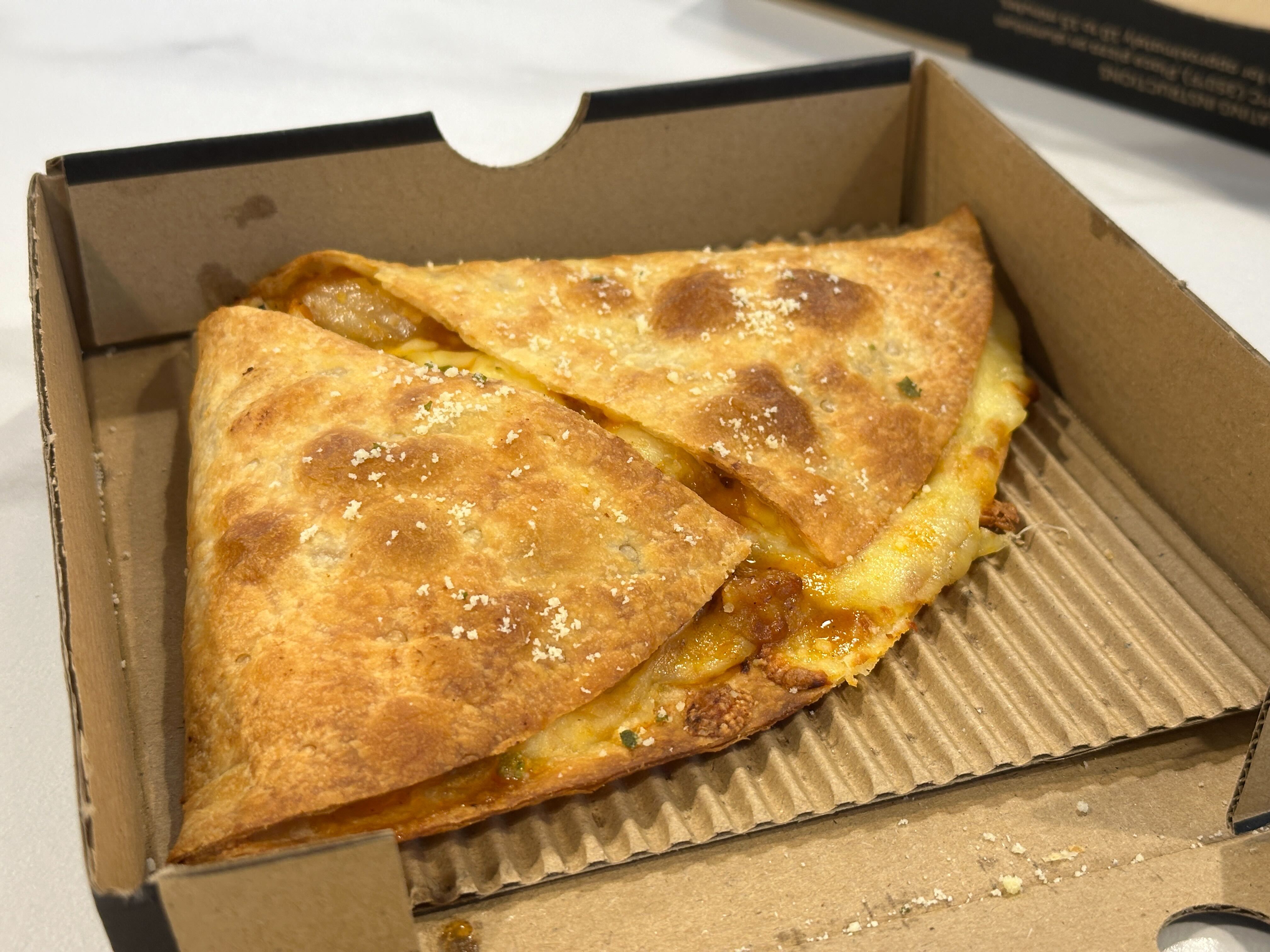 I try Pizza Hut's Season of Spice menu and its Sichuan Roasted Chicken ...