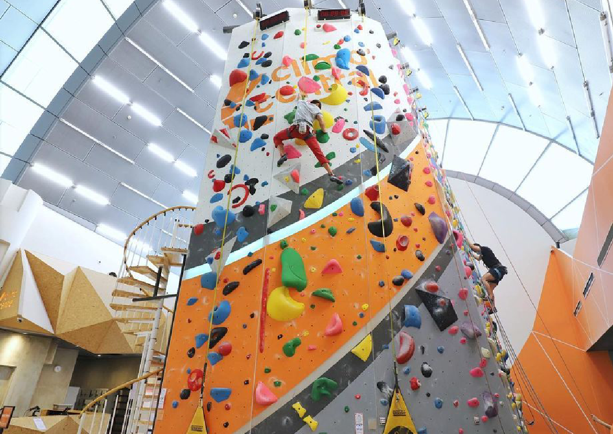Malls of Singapore: Level up your rock-climbing and bouldering skills ...