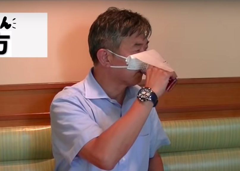 Saizeriya is encouraging customers to wear this DIY face mask while ...