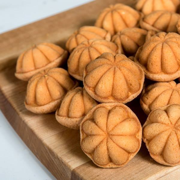 The beginner's guide to Asian pastries and traditional desserts in ...