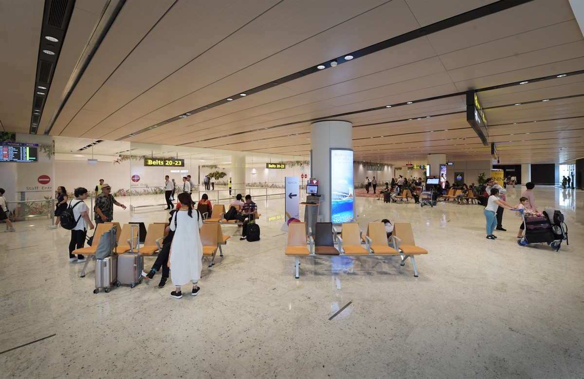 Photos: Bigger arrival hall with garden opens at Changi's Terminal 1 ...