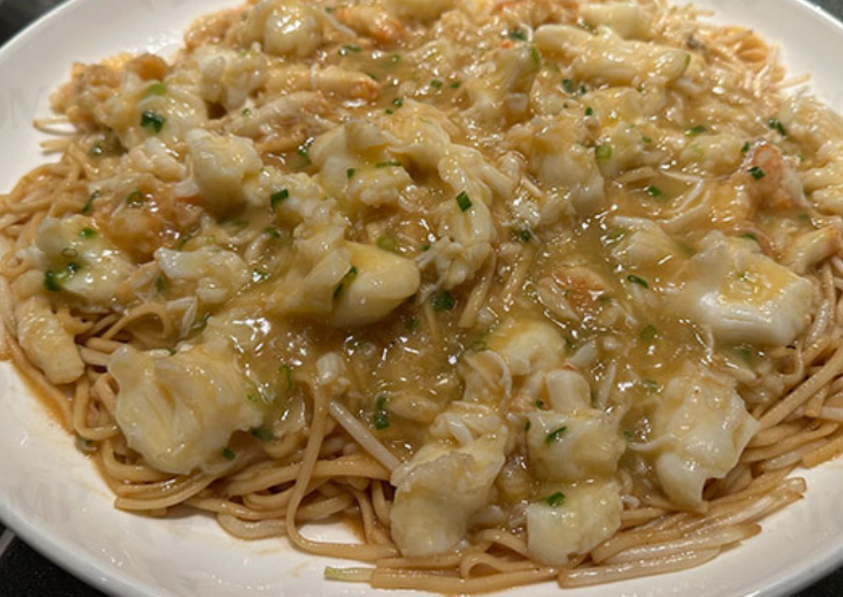Woman annoyed over paying a 'ridiculous' $608 for lobster la mian, says ...
