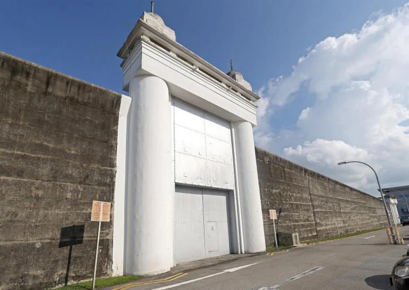 Singapore Prisons refutes claims of officers 'placing impossible ...