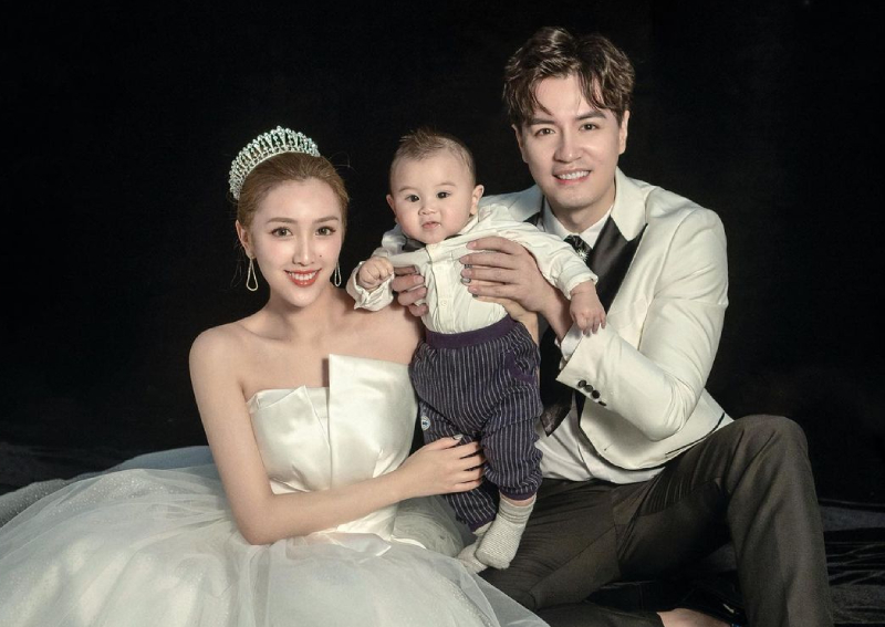 Zhang Zhenhuan posts photos of adorable baby son, intends to send him ...