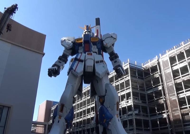 Japan continues giant robot building tradition with revamped 25-metre ...
