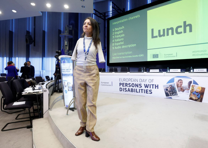 Belgian social media star uses power of visuals to demystify disability ...