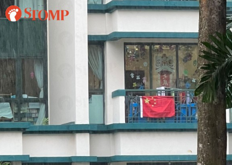 China flag seen hanging on condo balcony in Bukit Batok, Singapore News ...