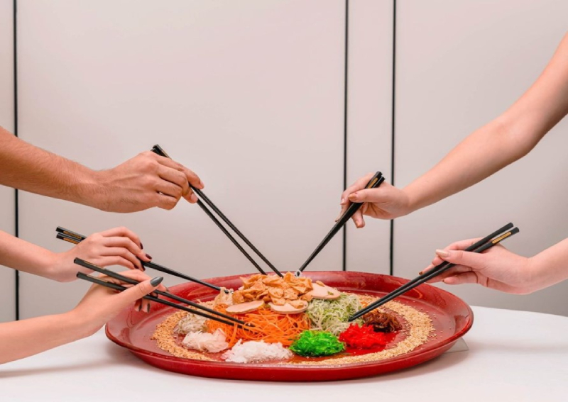 From smoked salmon to foie gras: 9 fusion yu sheng platters for a ...