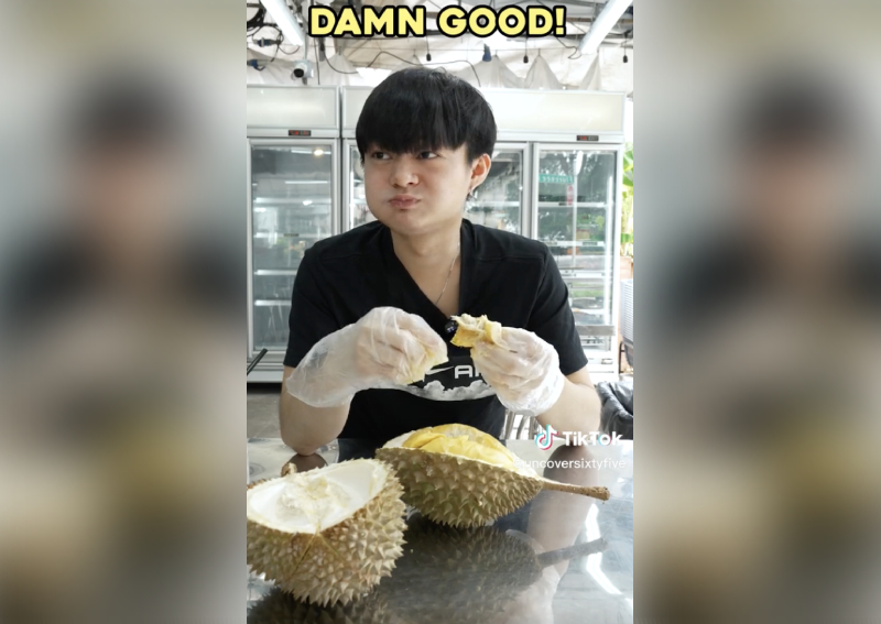Man tries to eat 10 durians in hour-long Mao Shan Wang buffet, here's ...