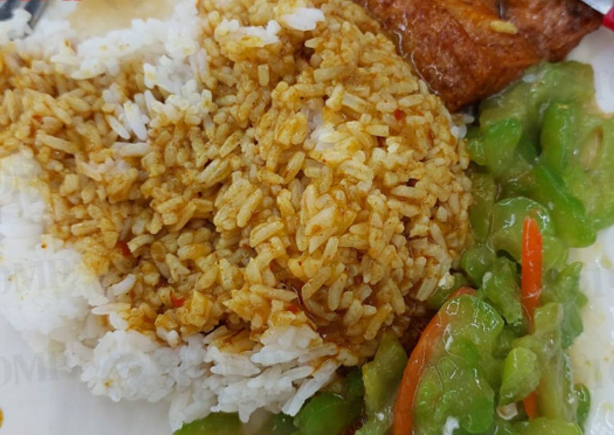 Diner says $2.70 economic rice with tau pok and bittergourd is 'too ...