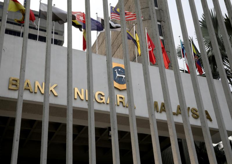Malaysia digital banking lures dozens of firms as fintechs expand in ...