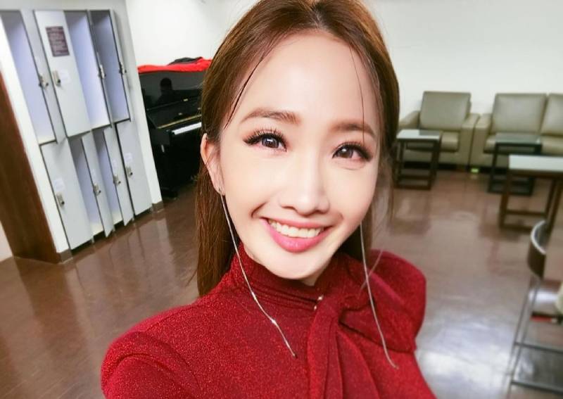 Taiwanese singer Miu Chu dies of breast cancer aged 40, Entertainment ...