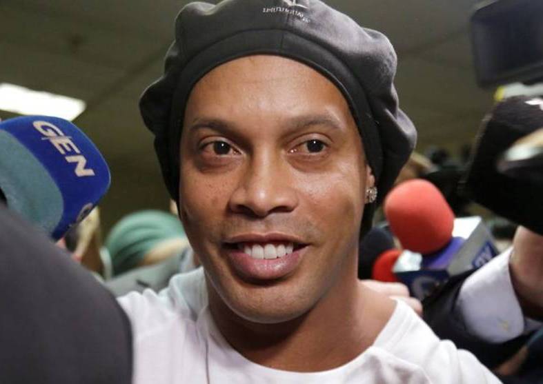 Former Barcelona forward Ronaldinho arrested in Paraguay: Police, World ...