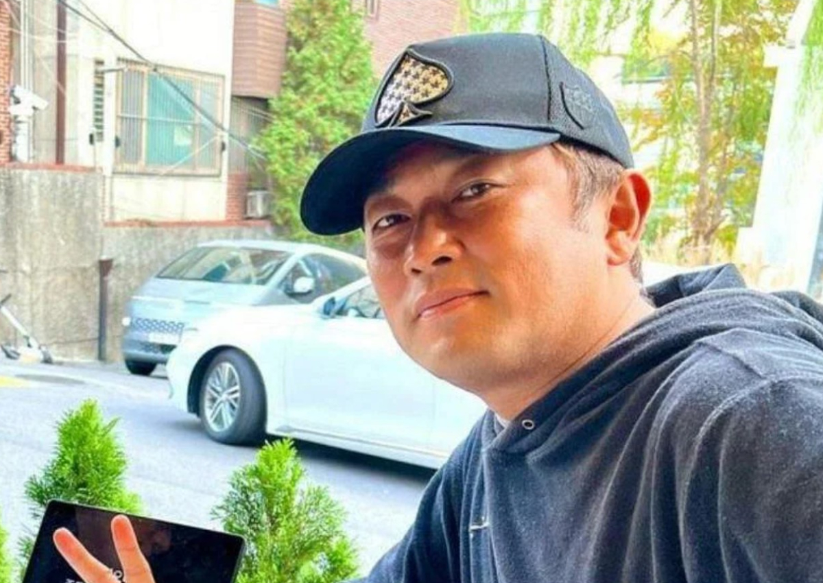 Expelled: Japanese celebrity-gossip YouTuber who became MP sacked for ...