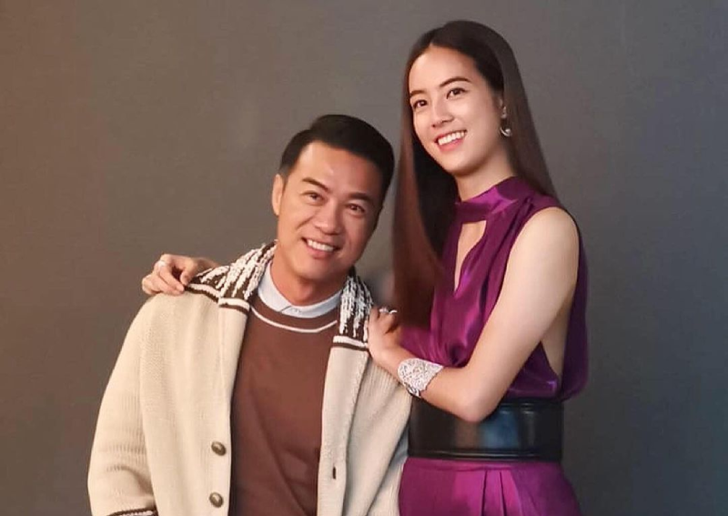 Tay Ying encounters 'white figure with long hair', dad Zheng Geping ...