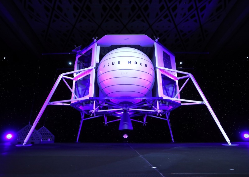 Amazon chief Jeff Bezos unveils lunar lander project 'Blue Moon ...