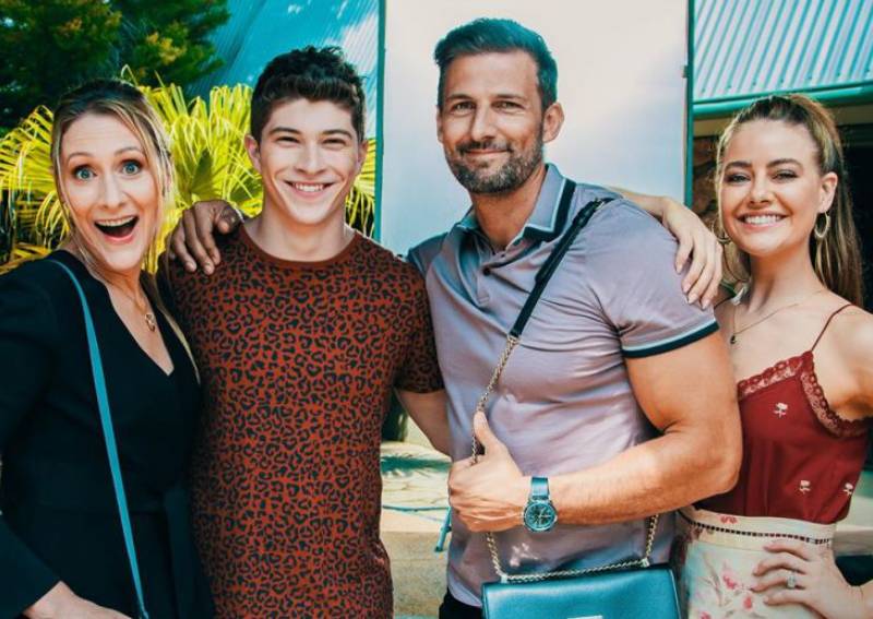 Coronavirus: No kissing, no fighting as TV soap Neighbours resumes ...