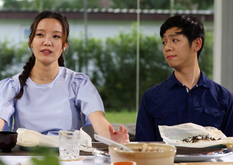 ‘Chill mum’ Annette Lee would feed their kid food that’s dropped to the ...