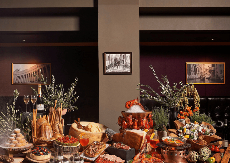 Best champagne brunches in Singapore: Hotel restaurants with gourmet ...