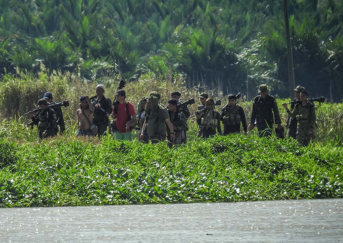 Philippines says some rebels ready to surrender as troops advance in ...