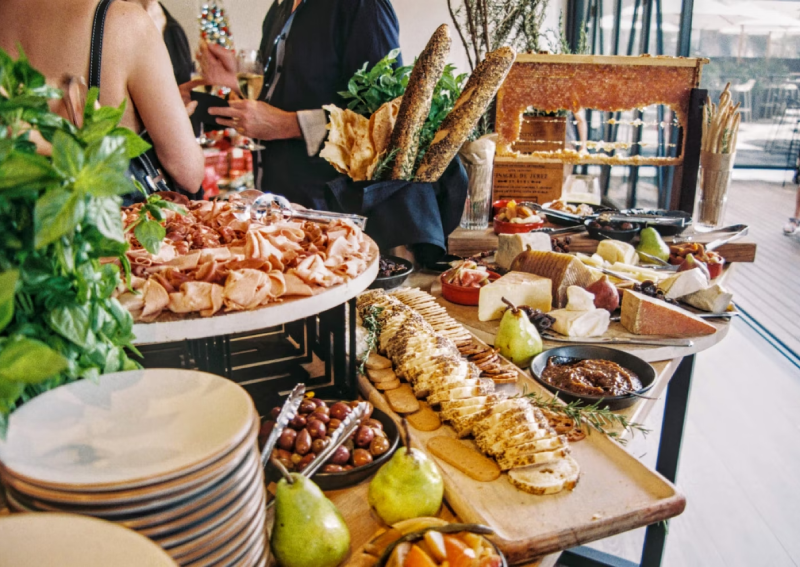 Dining and buffet credit card promotions and 1-for-1 deals (Sept 2022 ...