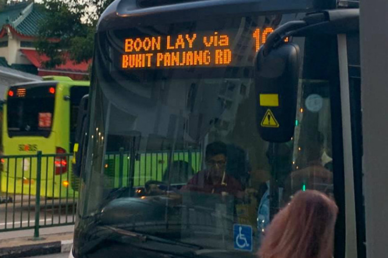 SMRT bus captain of 20 years lauded as 'the best' in viral FB post ...