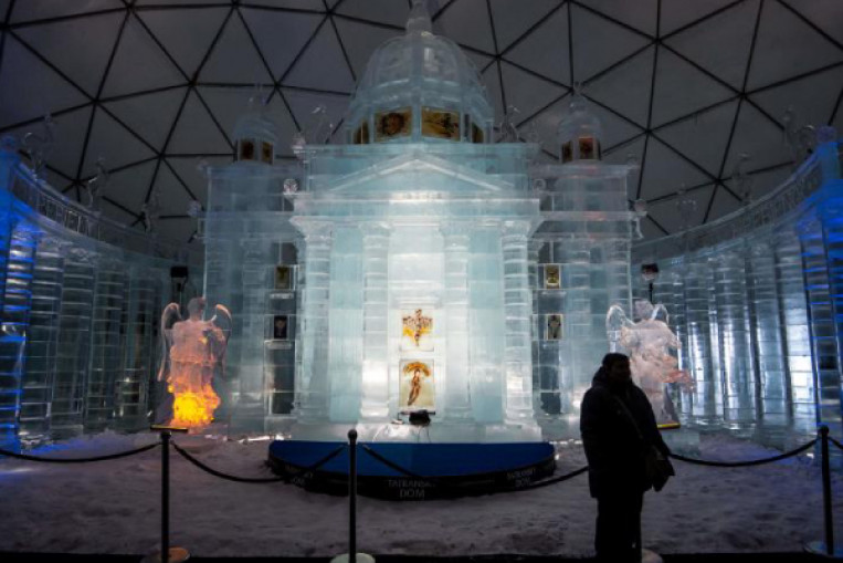 Slovakia's ice church draws visitors closer to heavens, World News ...