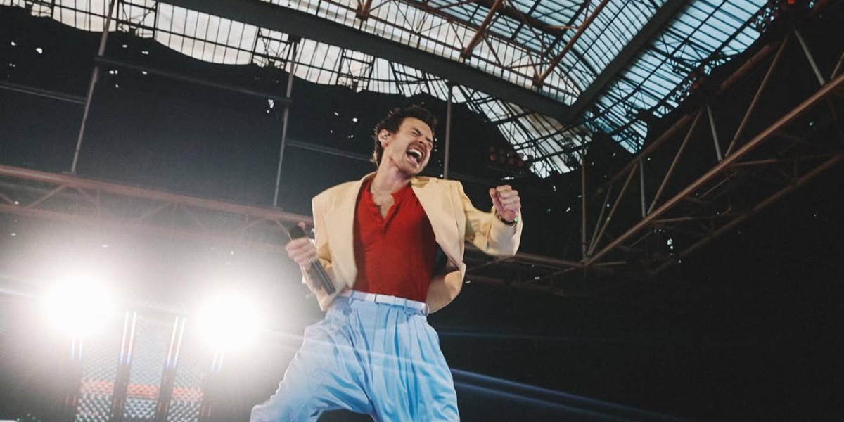 Harry Styles defends controversial staging of Together, Together tour ...