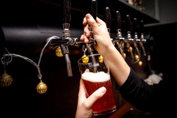 Newbrew, a beer made using Newater, to go on sale in Singapore stores ...